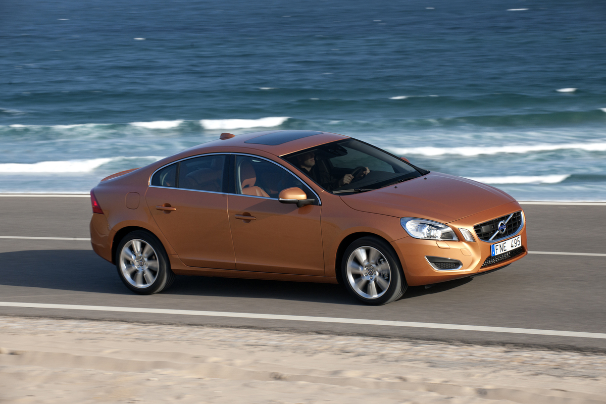 Volvo S60 D3 Dynamic Edition: prezzo e scheda tecnica - Automoto.it