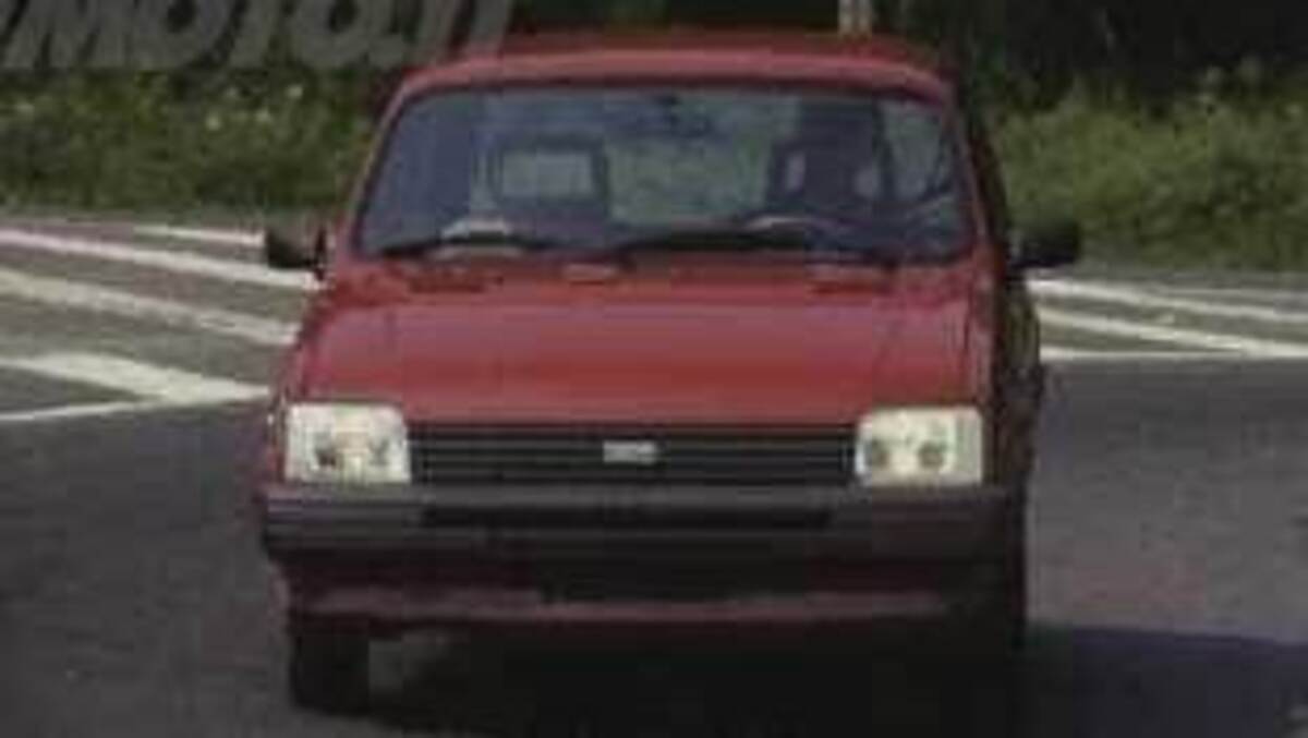 Austin Rover Metro 1.0 3 porte Jet Black: prezzo e scheda tecnica ...