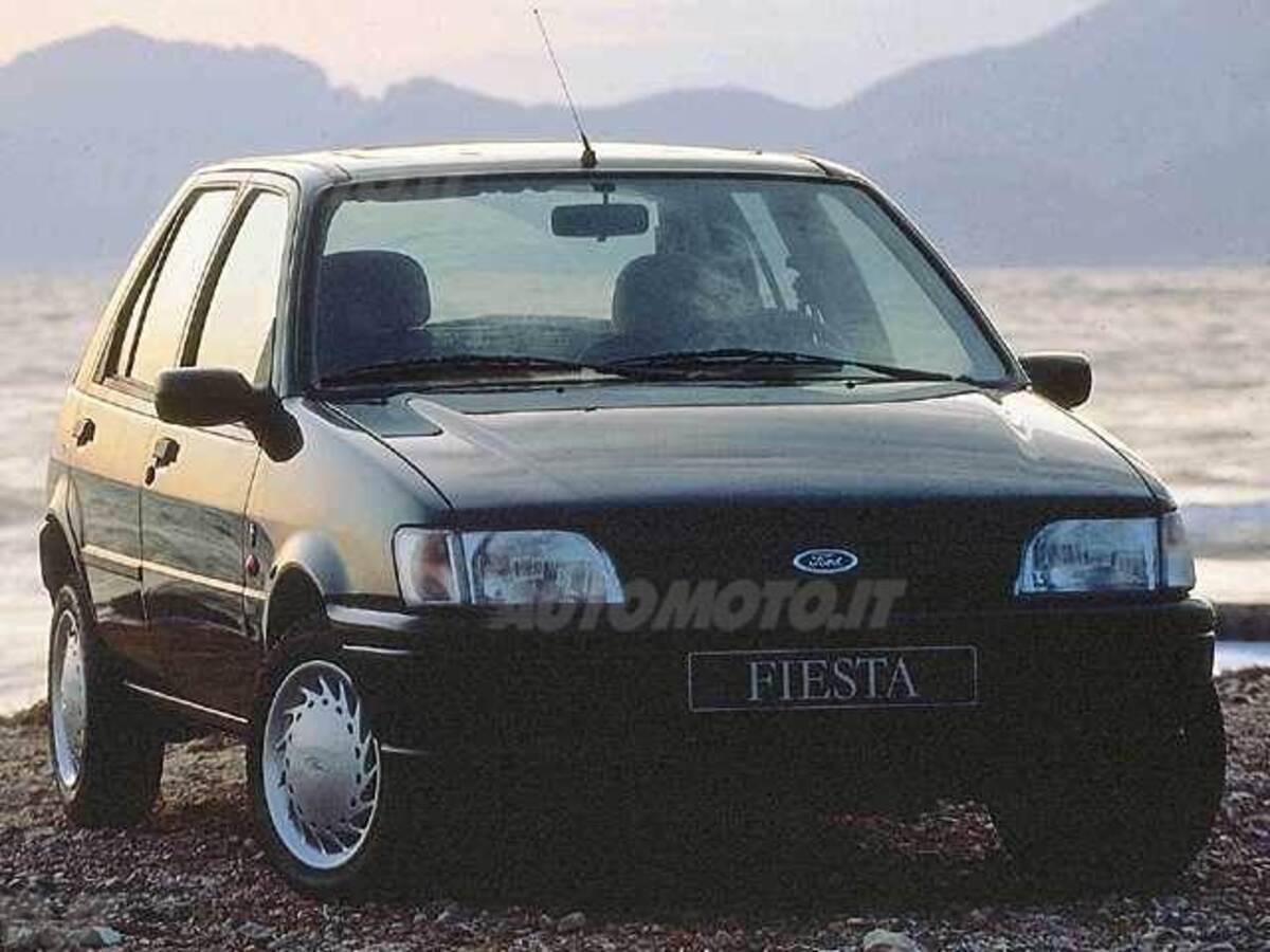 Ford Fiesta 1.3i cat 5 porte CTX Windsor: prezzo e scheda tecnica ...