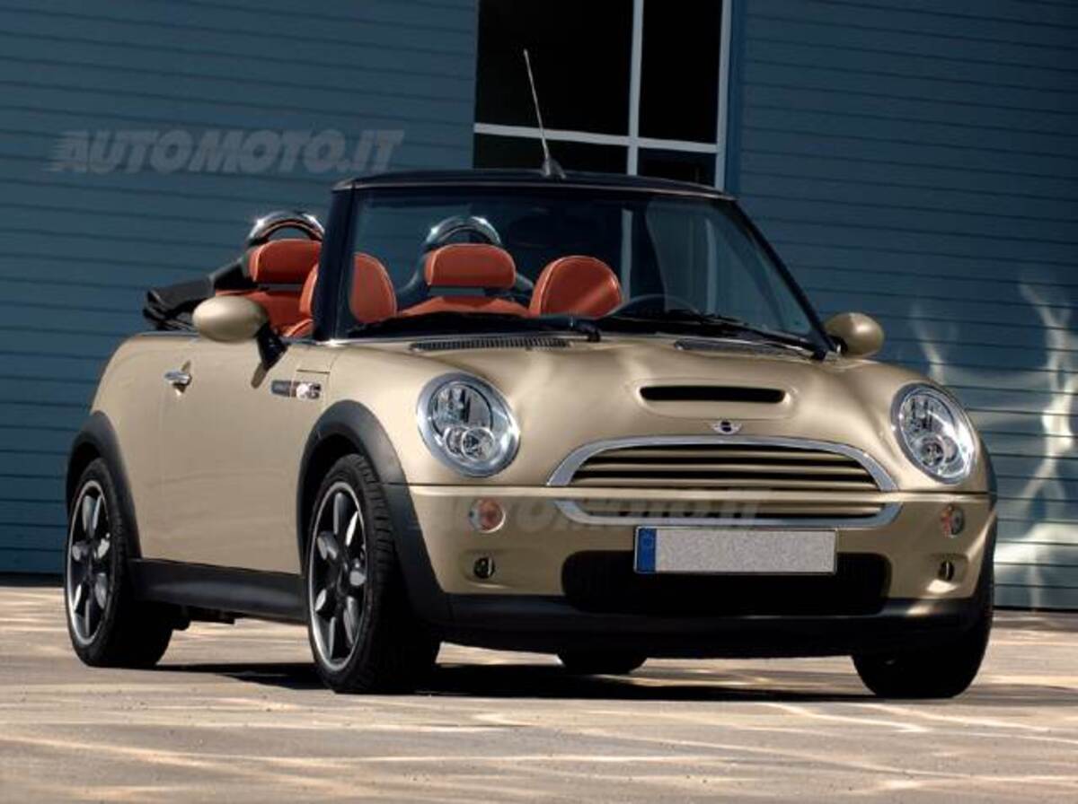 MINI Mini Cabrio 1.6 16V Cooper S Sidewalk Cabrio: prezzo e scheda ...