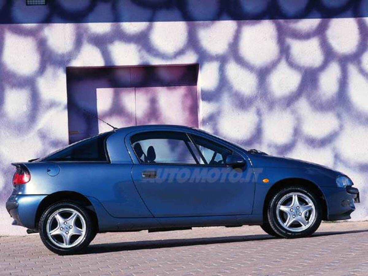 Opel Tigra 16V cat Premium Blue: prezzo e scheda tecnica - Automoto.it