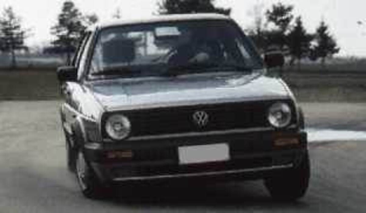 Volkswagen Golf 1600 diesel 3 porte GL : prezzo e scheda tecnica ...