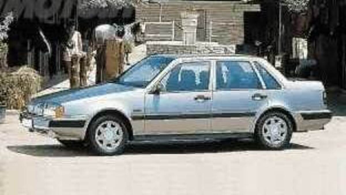 Volvo 460 2.0i cat GLE: prezzo e scheda tecnica - Automoto.it