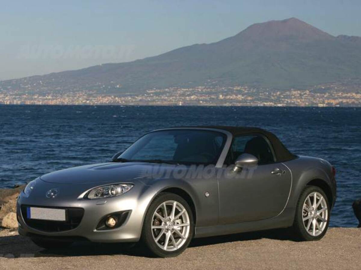 Mazda MX-5 Roadster 1.8L Phoenix Reloaded: prezzo e scheda tecnica ...