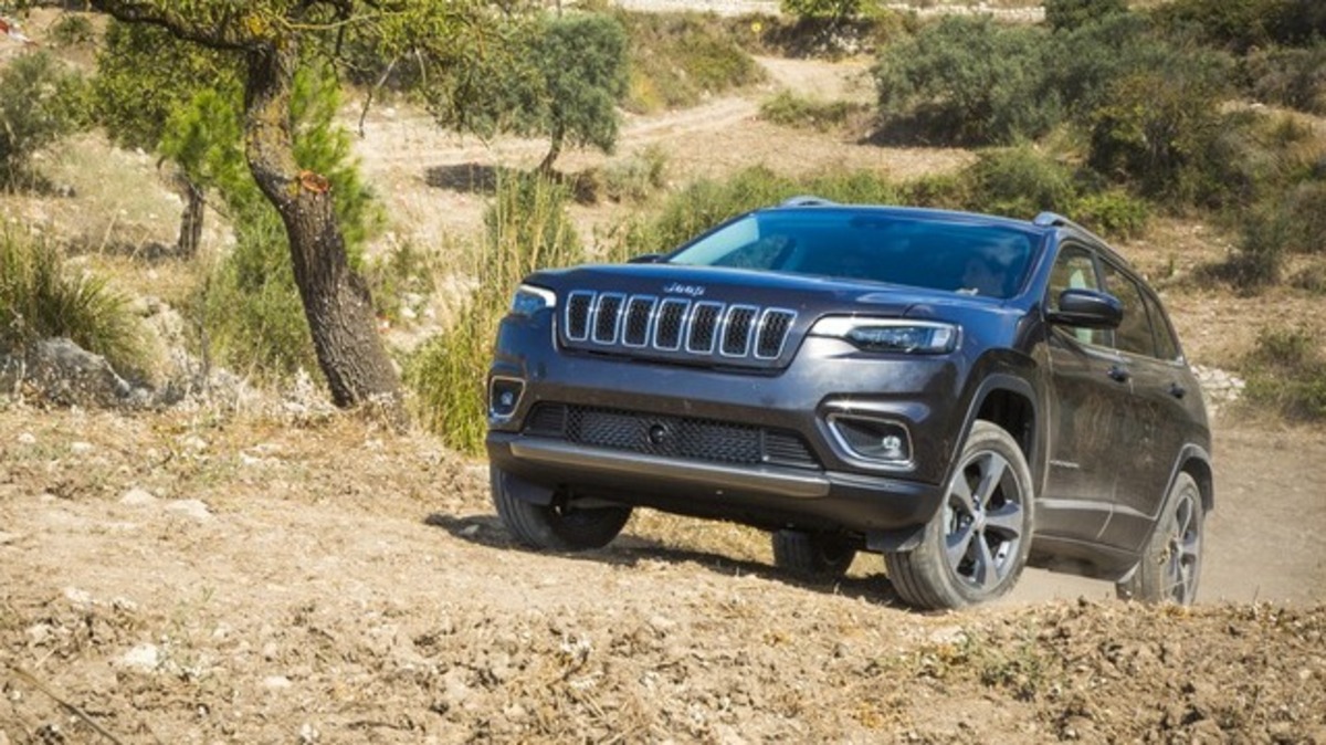 Jeep Cherokee 2.2 Mjt AWD Active Drive I Longitude: prezzo e scheda ...