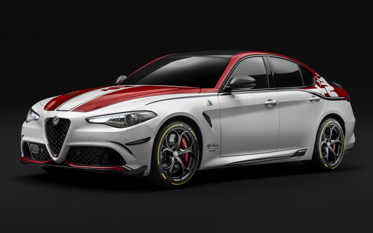 Giulia Quadrifoglio Alfa Romeo Racing. Che macchina! ma... [Video ...