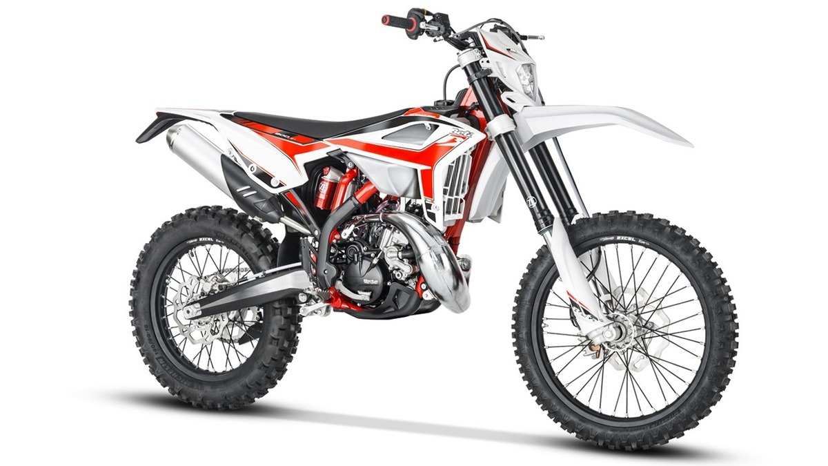 Betamotor RR 200 2T Enduro (2020), prezzo e scheda tecnica - Moto.it