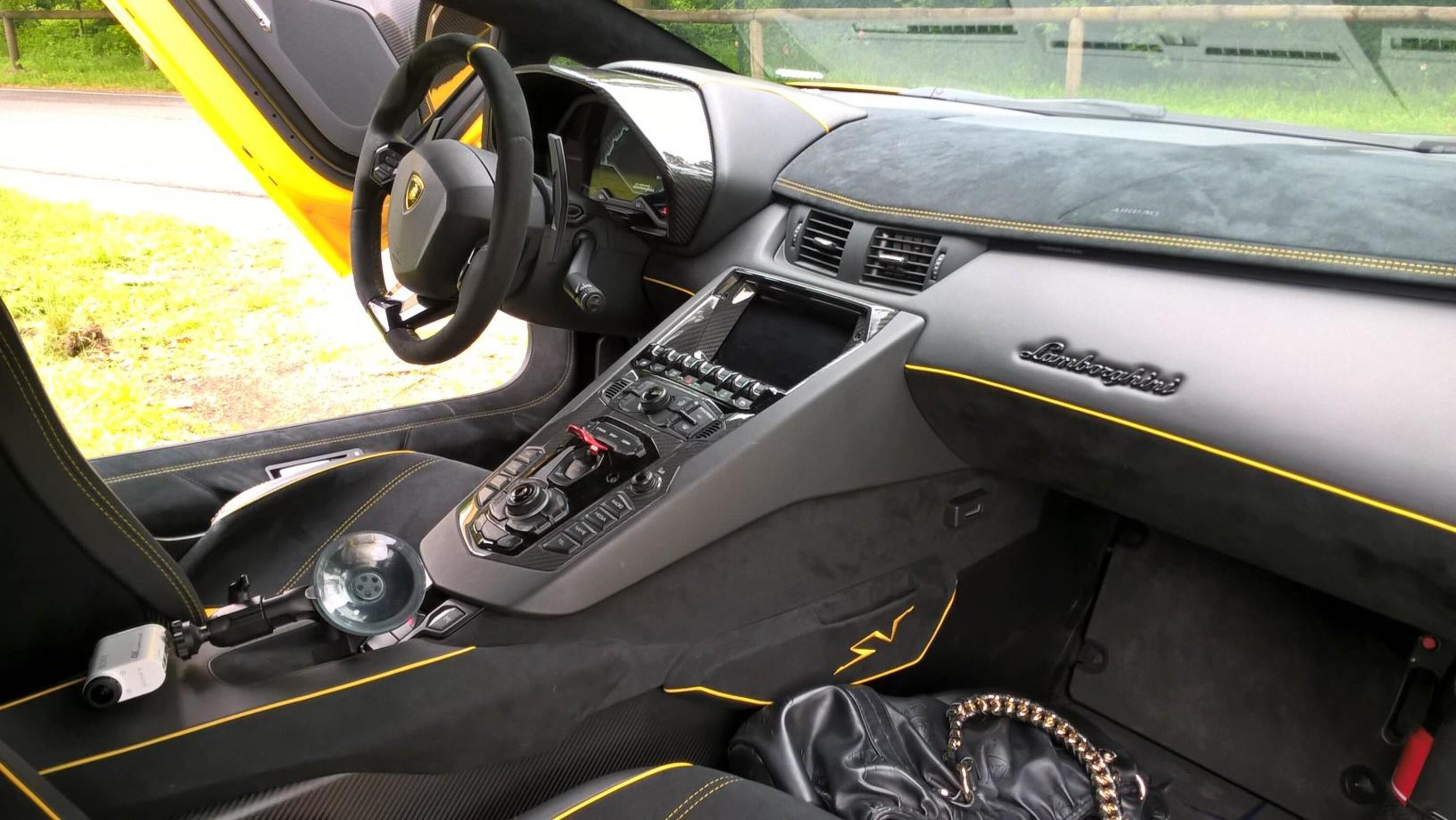 Lamborghini Aventador SV [Video prime impressioni] - Prove - Automoto.it