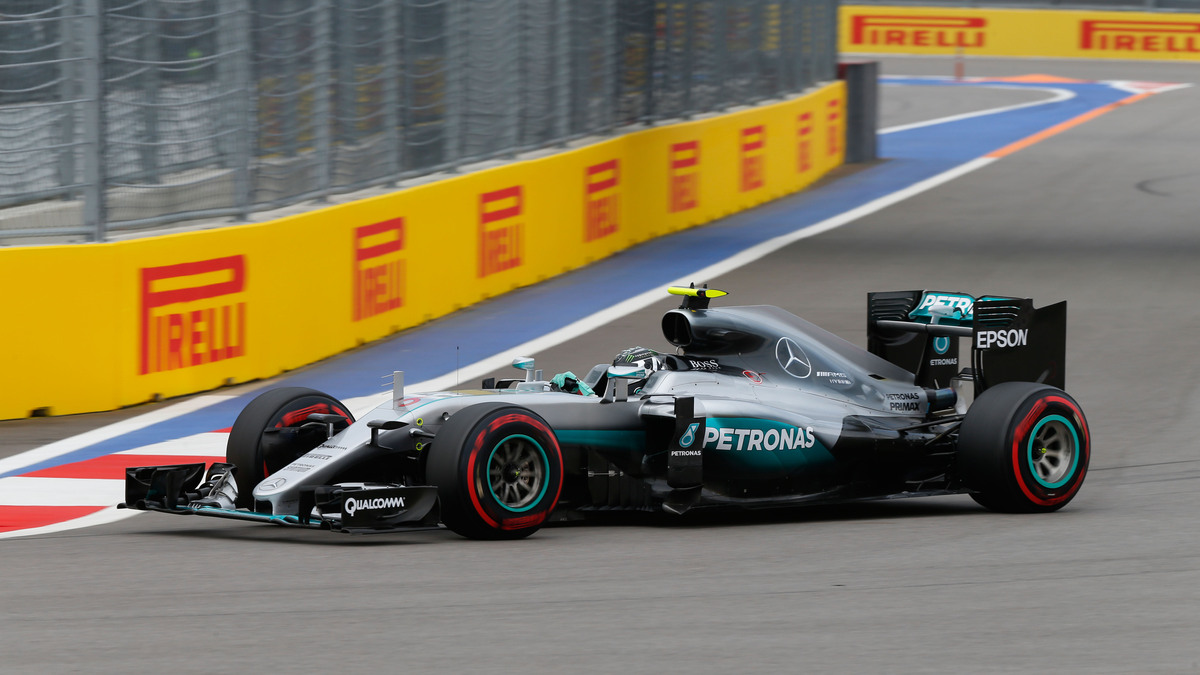 F1, Gp Russia 2016: pole per Rosberg - Formula 1 - Automoto.it