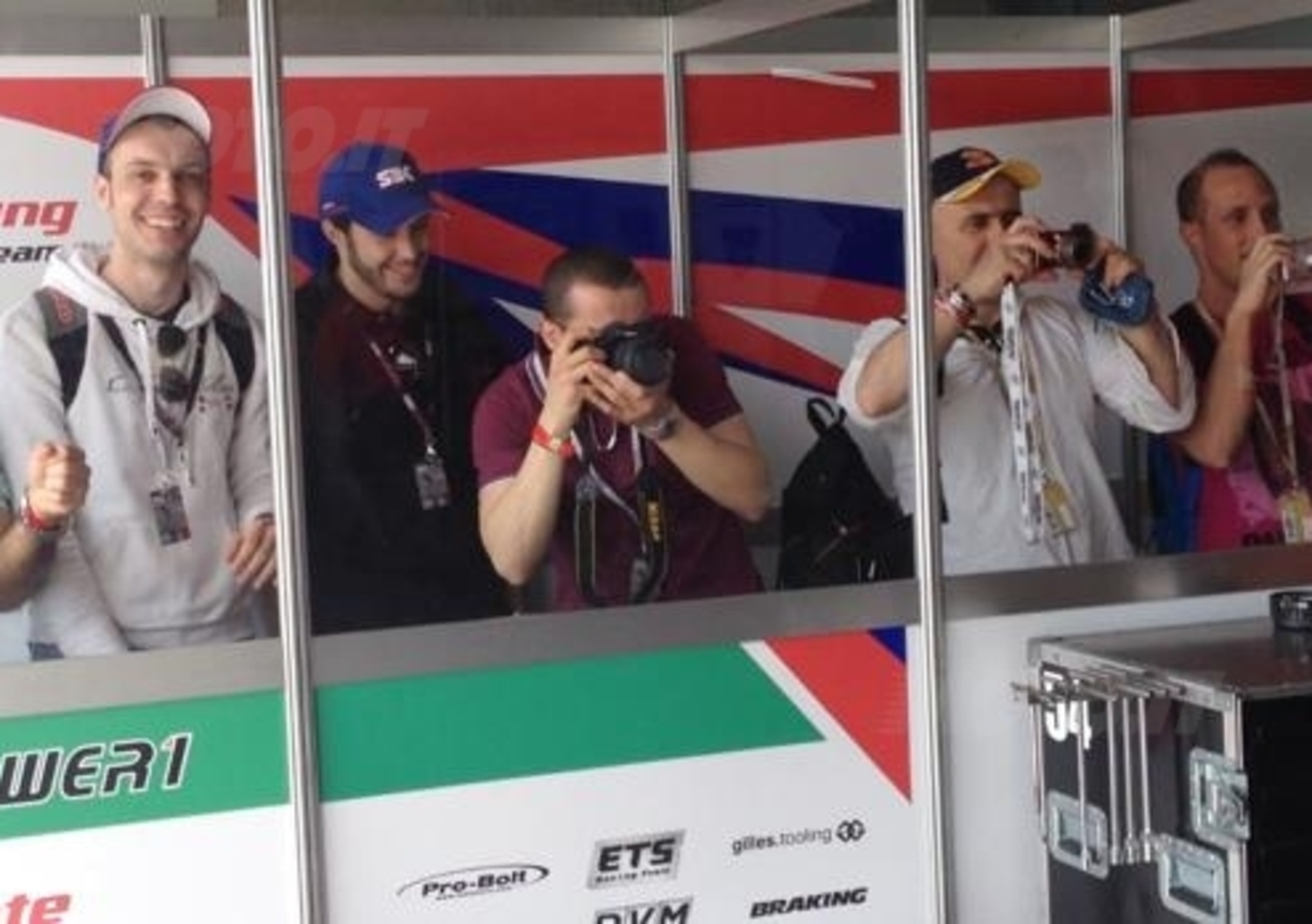 Il team Honda SBK apre il box ai tifosi - Superbike - Moto.it