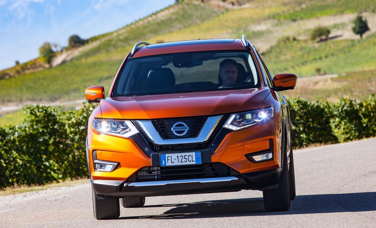 Nissan X-Trail dCi 150 2WD X-Tronic Acenta: prezzo e scheda tecnica ...