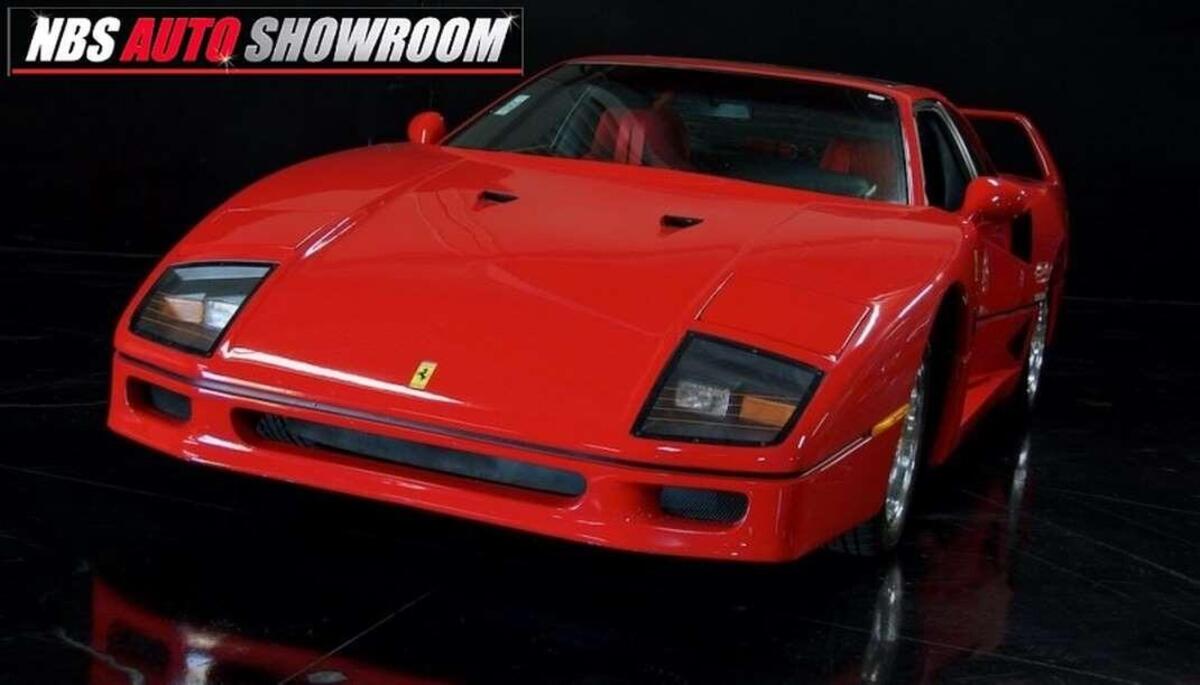13.000 $ per una Ferrari F40! Peccato sia una replica su base Pontiac ...