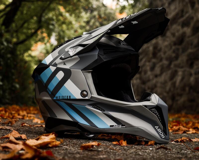 Aviator 3 offroad helmet