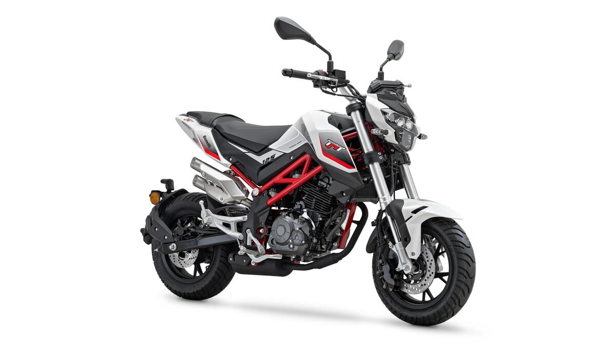 Benelli Tornado Naked T 125 (2021), prezzo e scheda tecnica - Moto.it