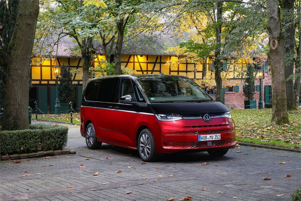 Volkswagen Multivan 2.0 tdi Life Mobility Pack 150cv dsg 7p.ti nuove ...