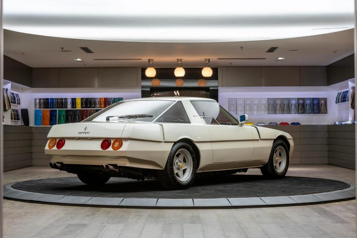 Ferrari Meera, un pezzo speciale e d'avanguardia all'asta: solo 90.000 ...