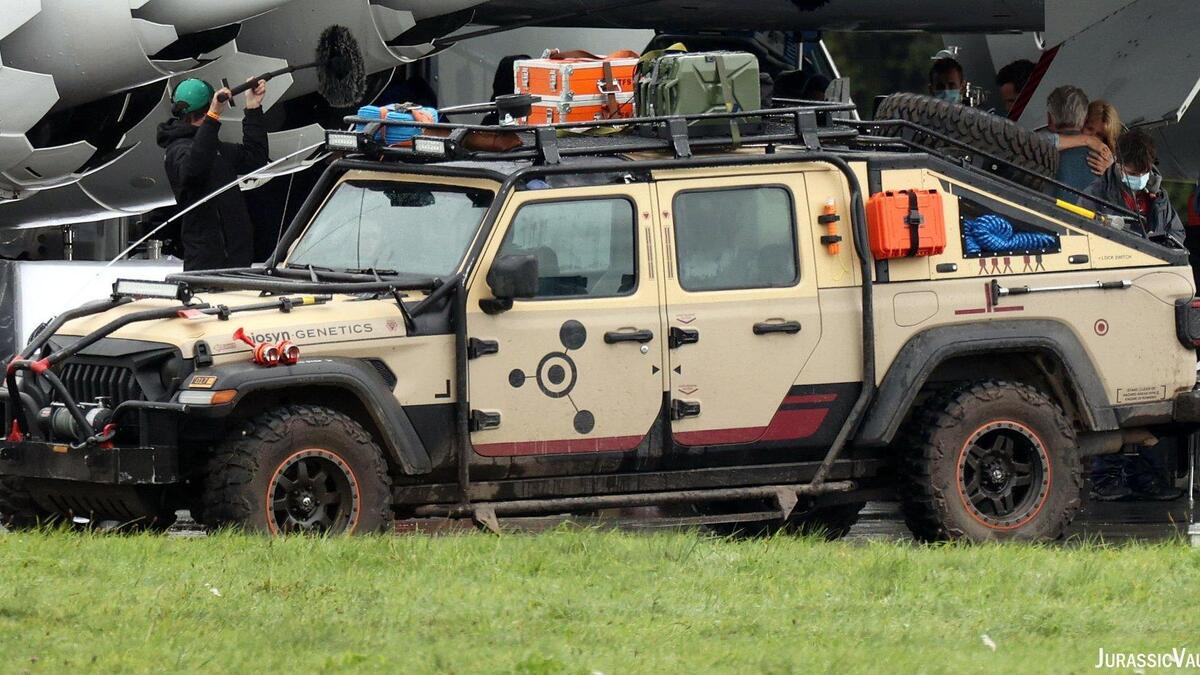 Tutto pronto per l'Apocalisse: la Jeep Gladiator sul set di Jurassic ...