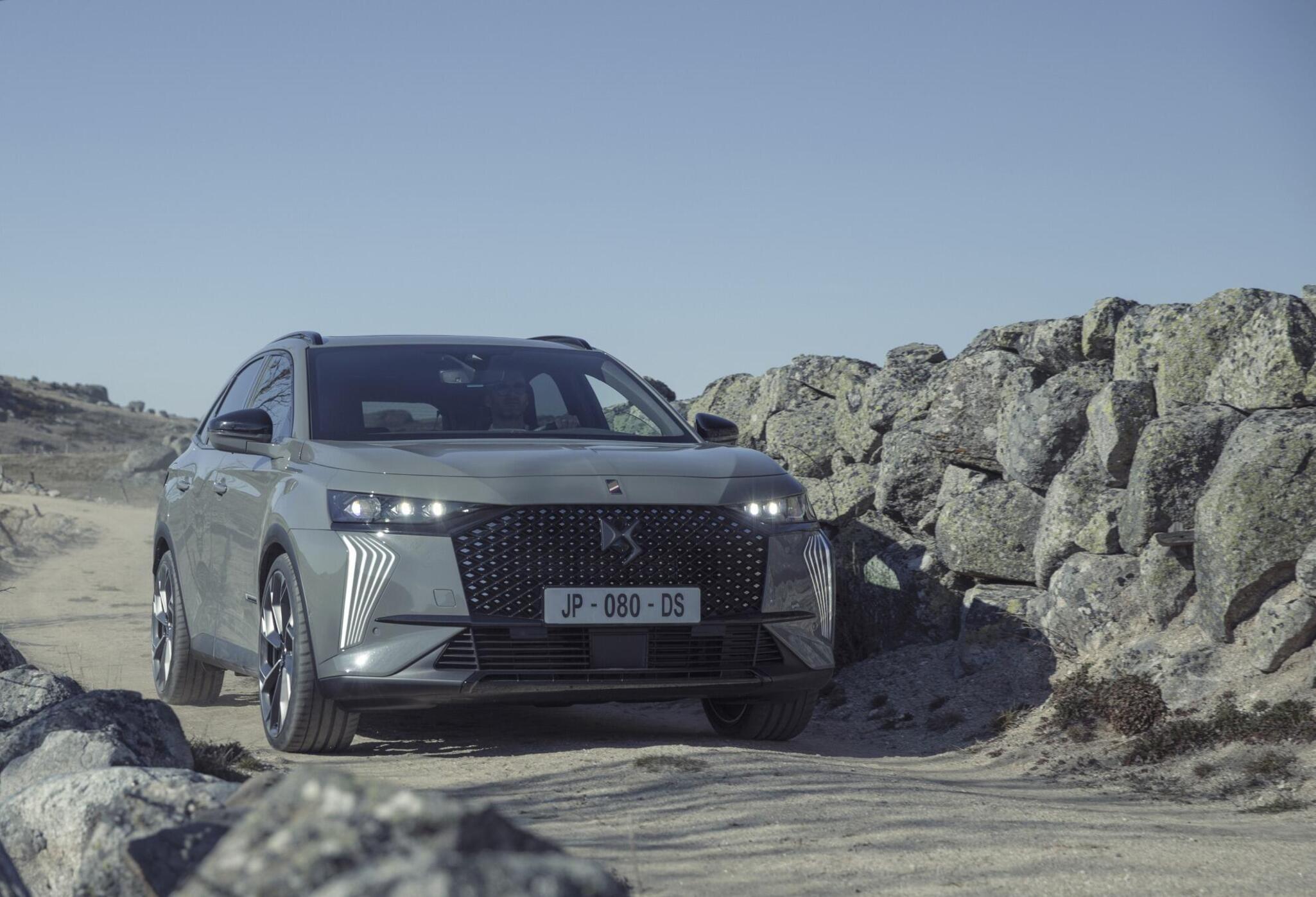 Ds DS 7 DS 7 Crossback BlueHDi 130 aut. Performance Line: prezzo e ...