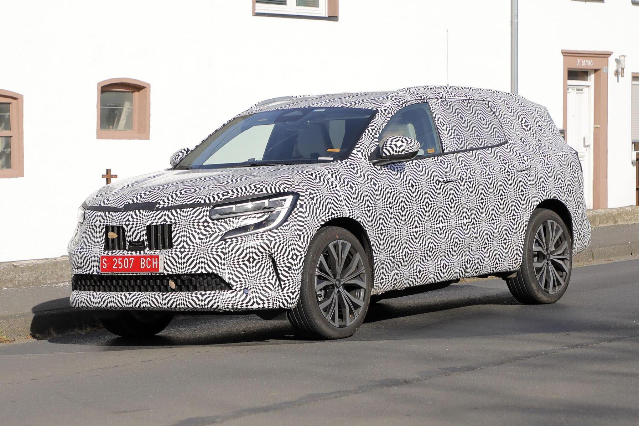 Renault Grand Austral 2023, ecco le foto spia - News - Automoto.it