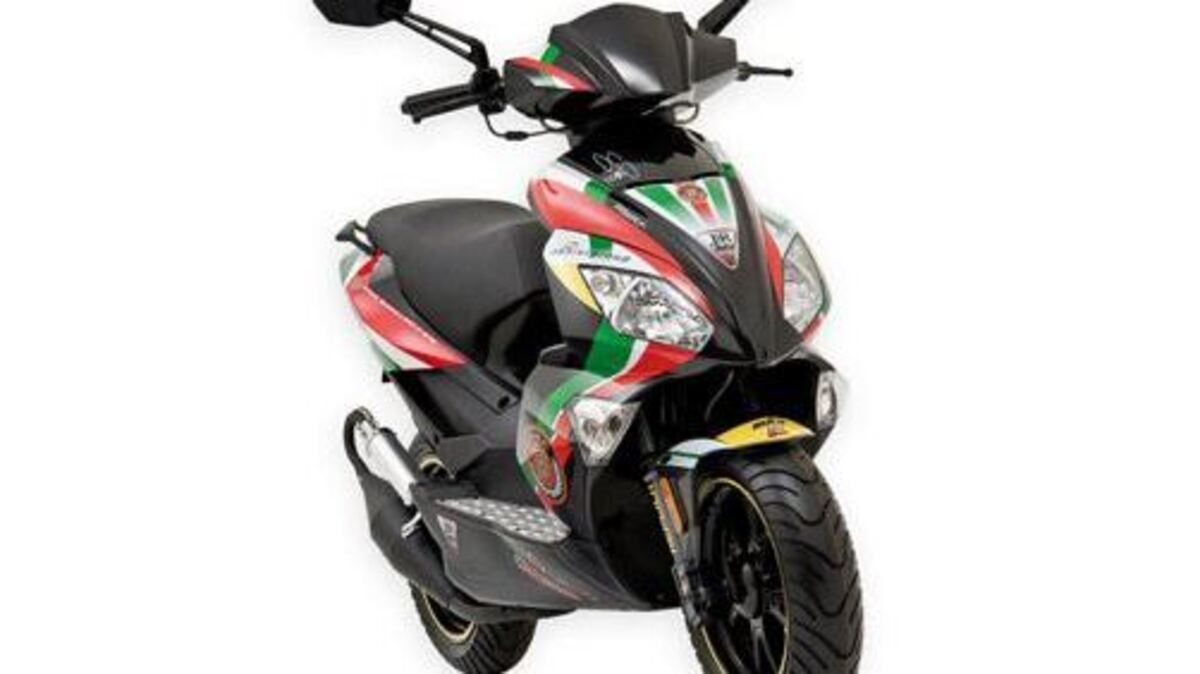 Confronto Moto B Pesaro 50 Replica con altri modelli - Moto.it