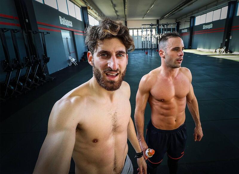 [VIDEO] Alberto Naska e Luca Salvadori: due guasconi, un compleanno e ...