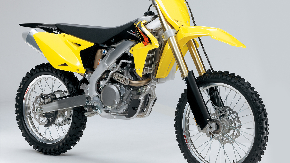 Suzuki RM 450 Z (2015), prezzo e scheda tecnica - Moto.it