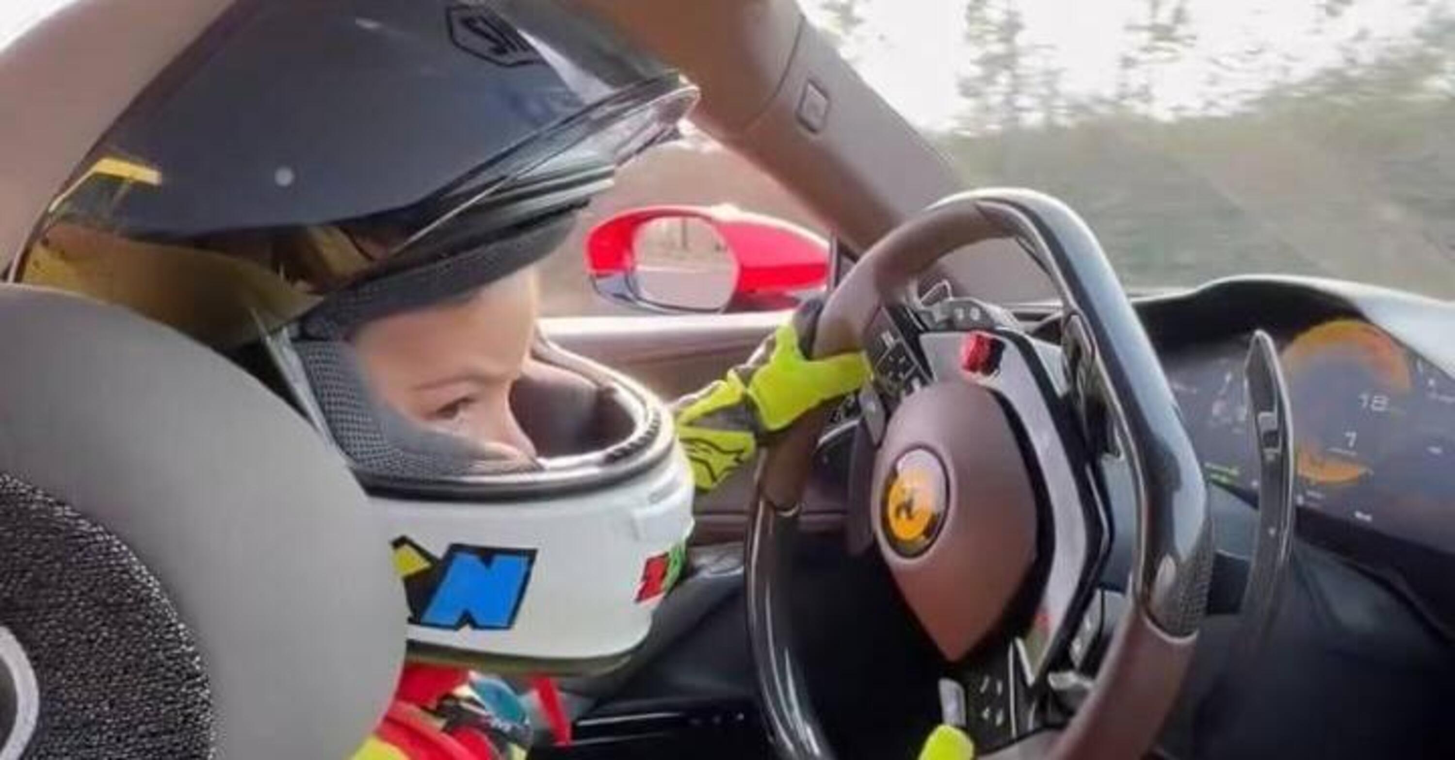 Sofuoglu senza paura: fa guidare al figlio di 3 anni la sua Ferrari da ...