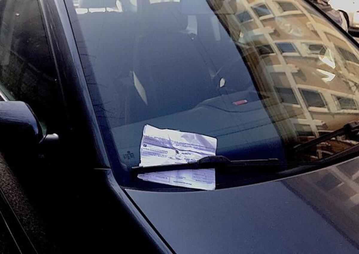 Milano, guerra alle auto: multe solo digitali (oppure paghi di più ...