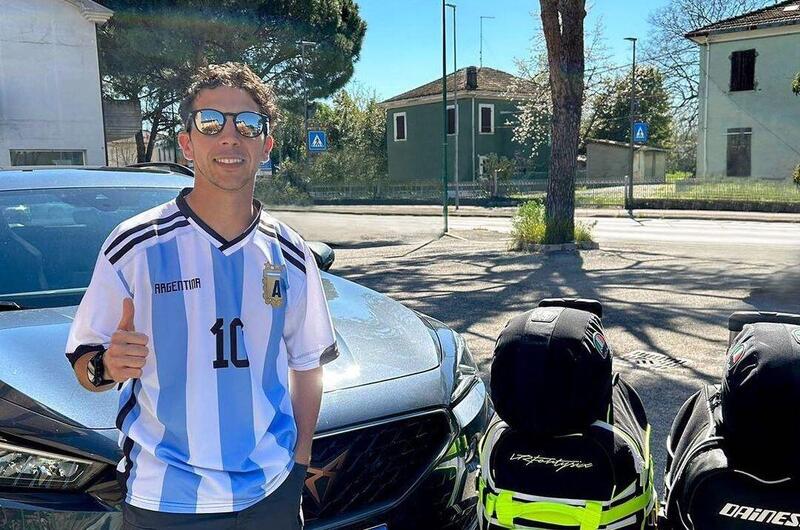 Andrea Migno che chiama la moto Elodie (con commento di Iannone) è la ...