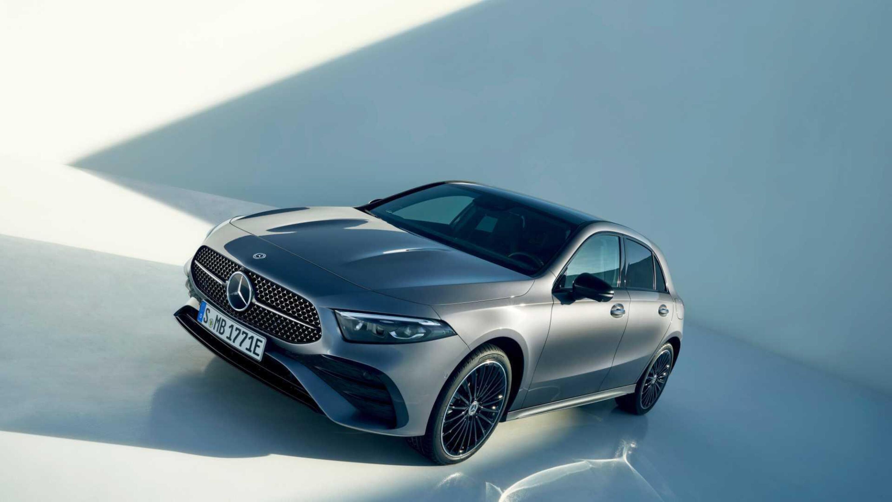 Mercedes-Benz Classe A 180 d Progressive Extra auto: prezzo e scheda ...