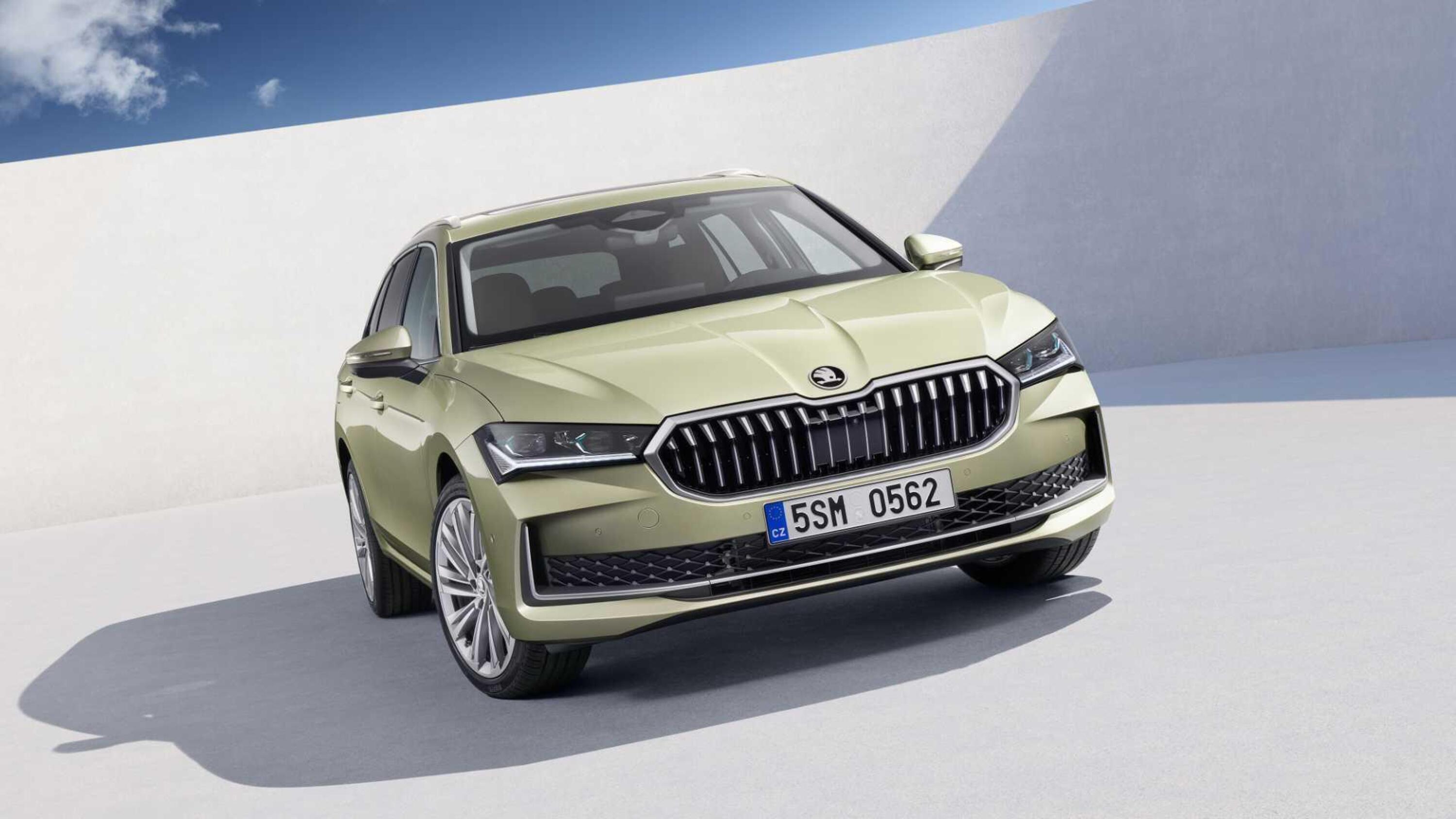 Skoda Superb 1.5 tsi hybrid Sportline 150cv dsg: prezzo e scheda ...