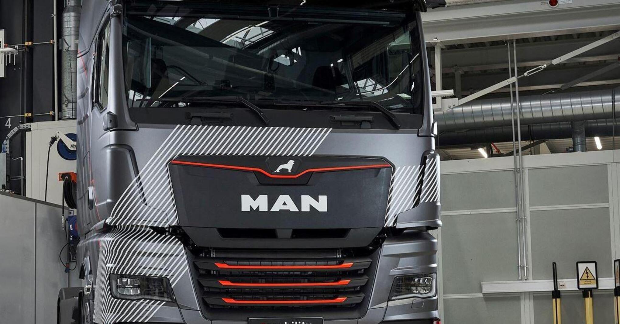 MAN: un TIR a guida autonoma fa il test in Germania, e dentro c'è il ...