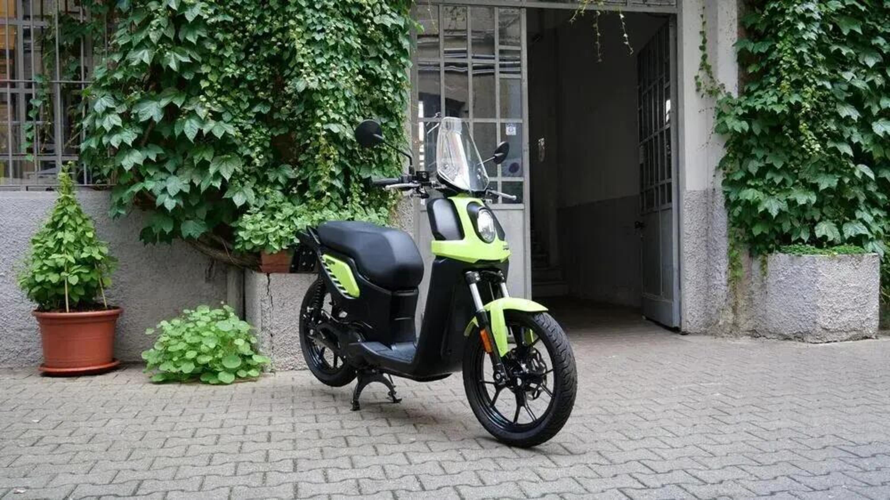 Passaggio di proprietà ciclomotore e scooter: quanto costa, regole e procedure [GUIDA] - Guide ...