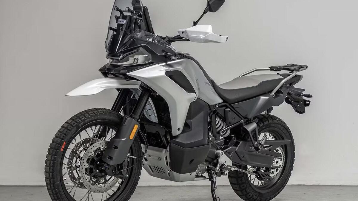 CF Moto 800MT-X, la adventure motorizzata LC8c quando arriverà davvero ...