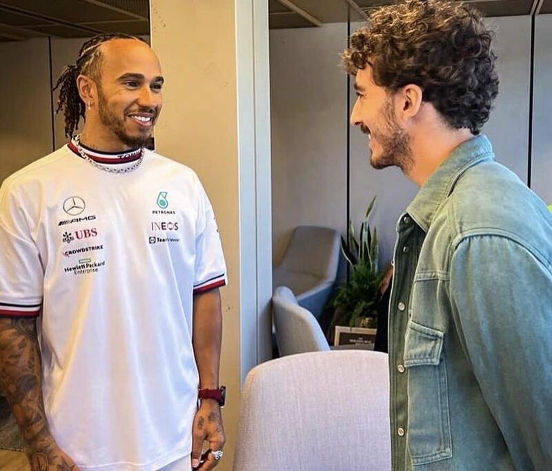Lewis Hamilton avvisa Pecco Bagnaia: “Grandioso vedere Marc Marquez ...