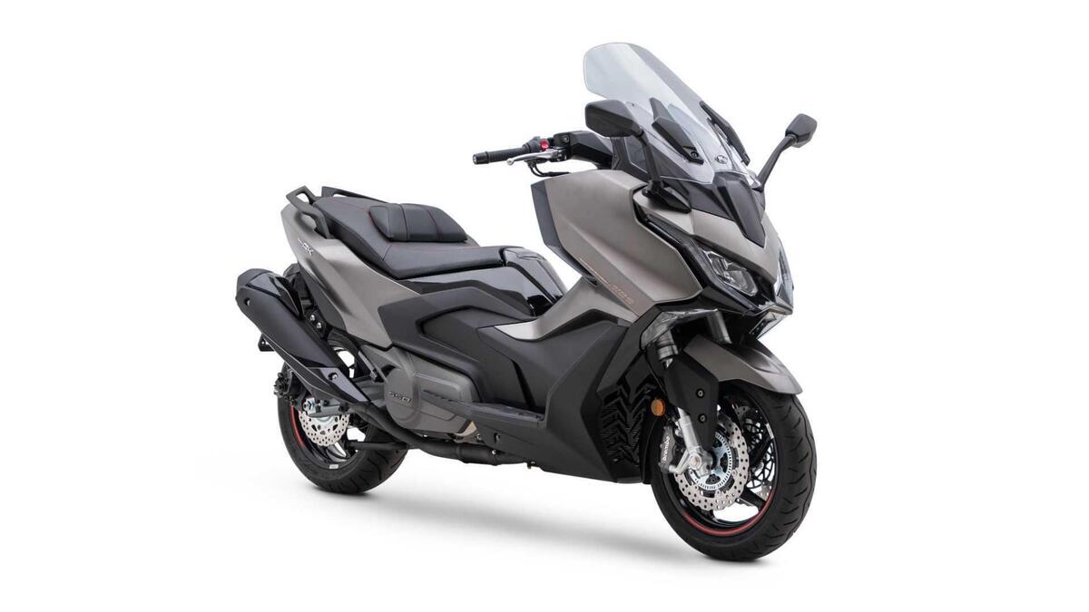 Kymco AK 550 Premium (2023 - 25), prezzo e scheda tecnica - Moto.it