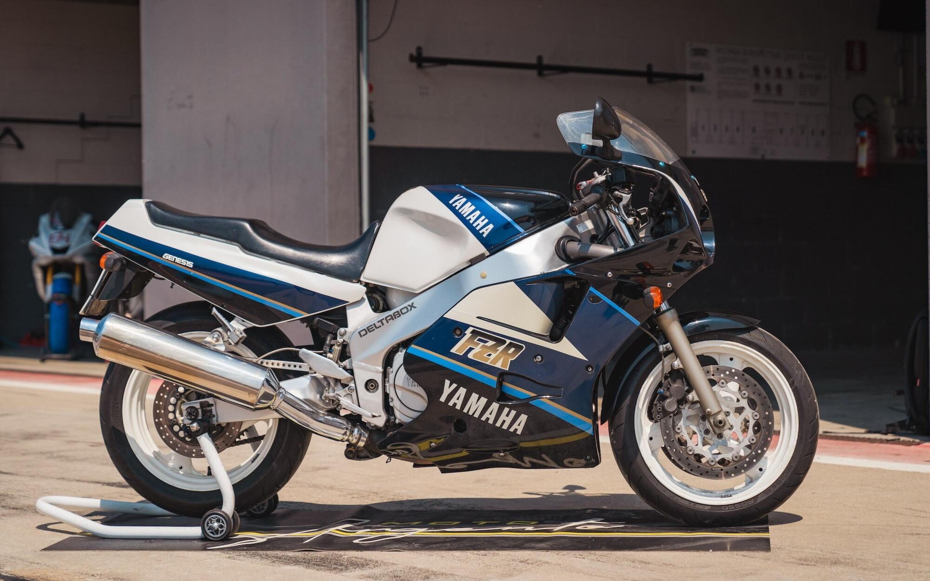 Prova Yamaha FZR 1000 Ex-Up: invecchiare con classe [VIDEO] - Prove ...