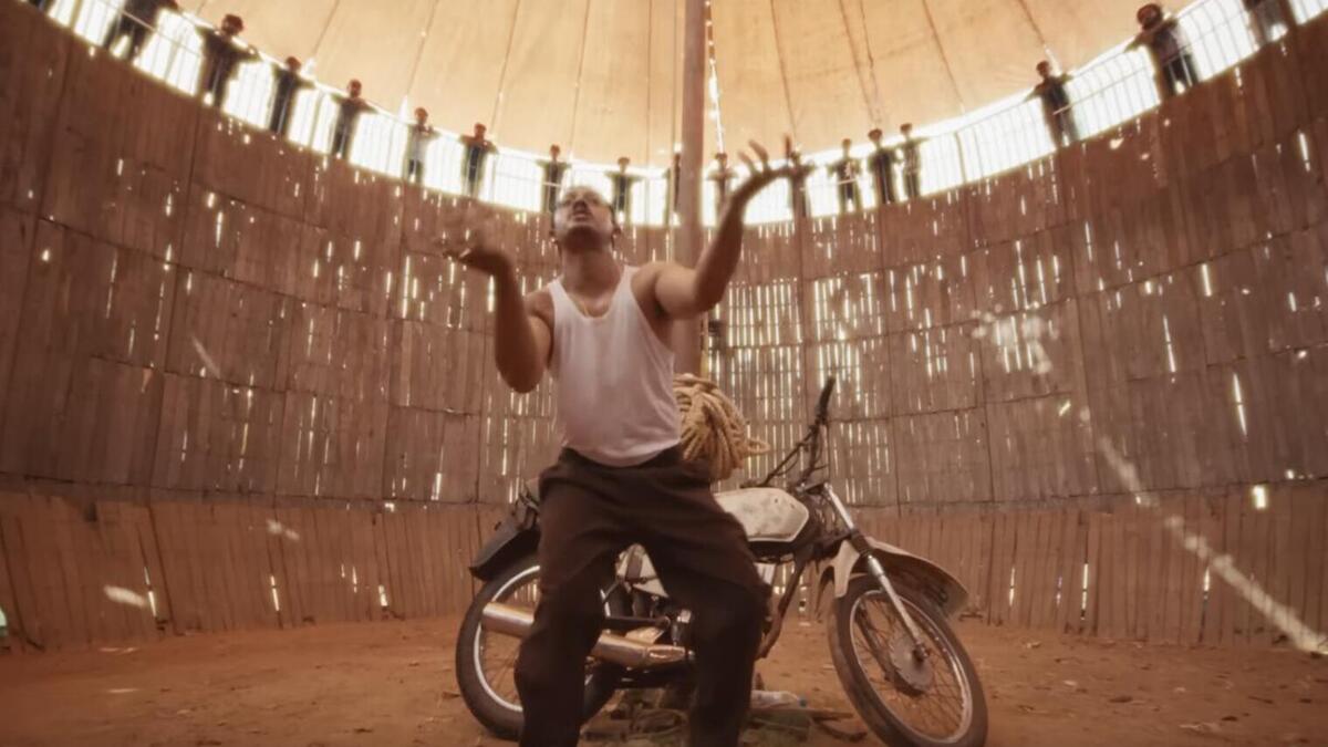 Video virale per il Rapper indiano nel “Wall of Death” - News - Moto.it