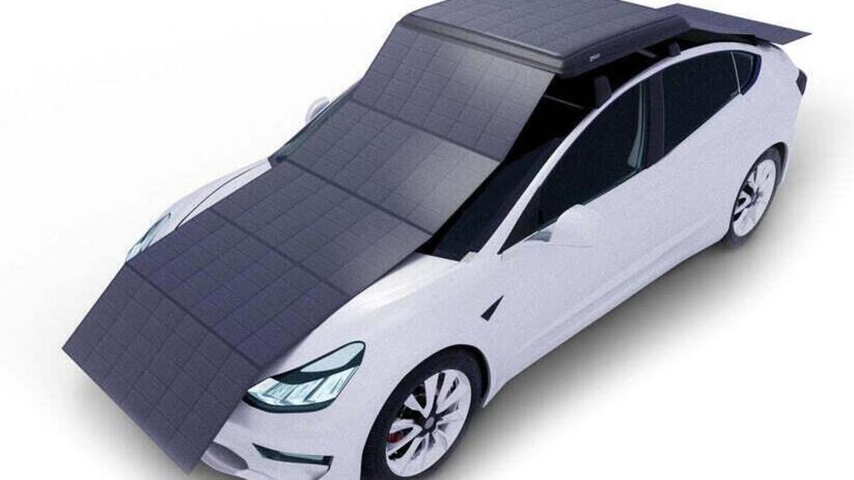 Pannelli solari sul tetto dell'auto: 50 km al giorno in più - Elettrico ...