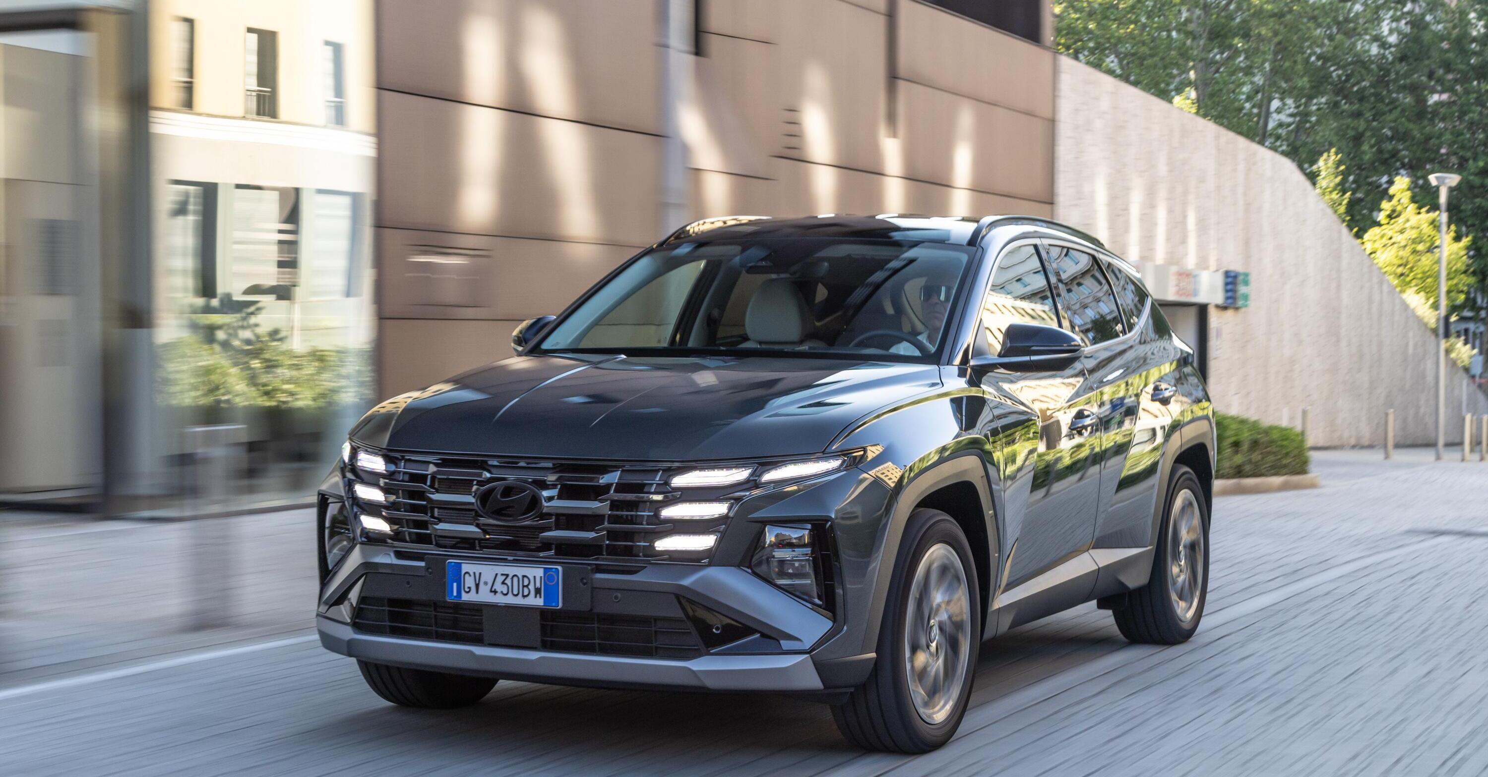Nuova Hyundai TUCSON Plug-in Hybrid: ora è anche 2WD - News - Automoto.it