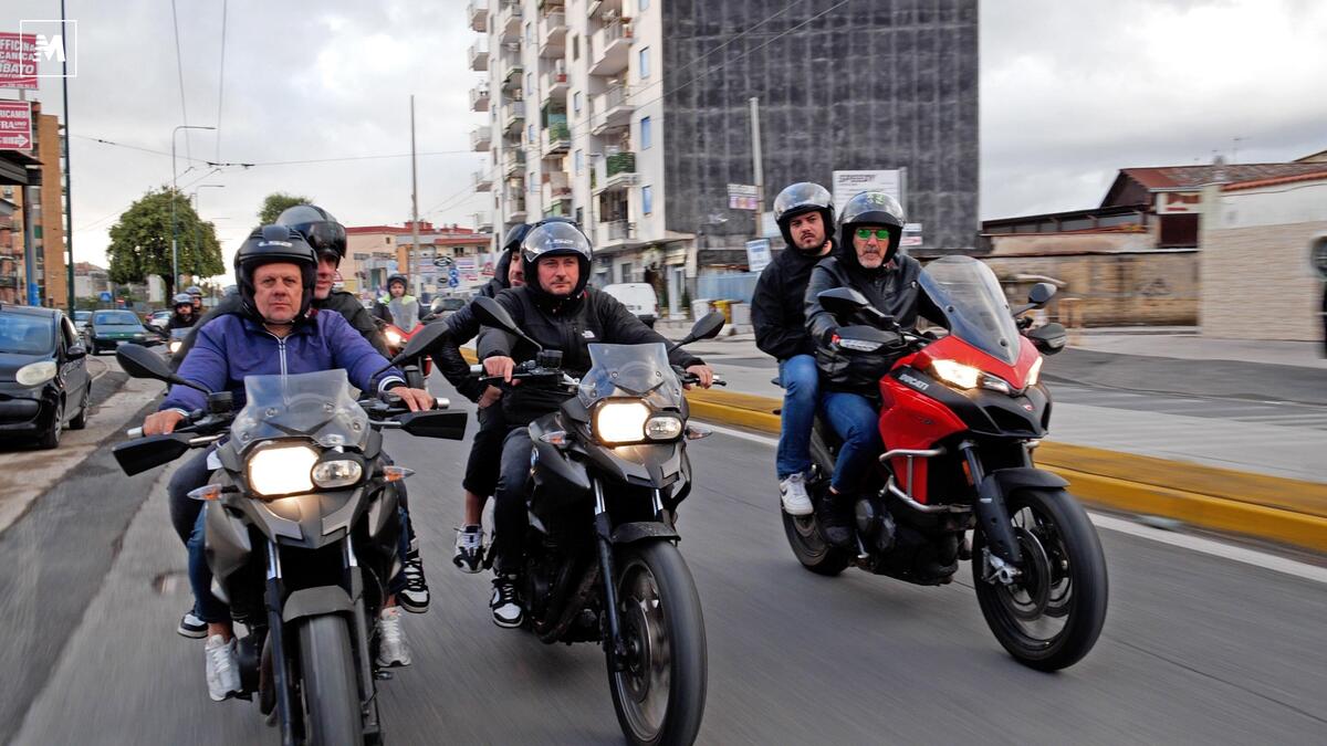 ESCLUSIVO - I Falchi della Polizia: vi raccontiamo una giornata in moto ...