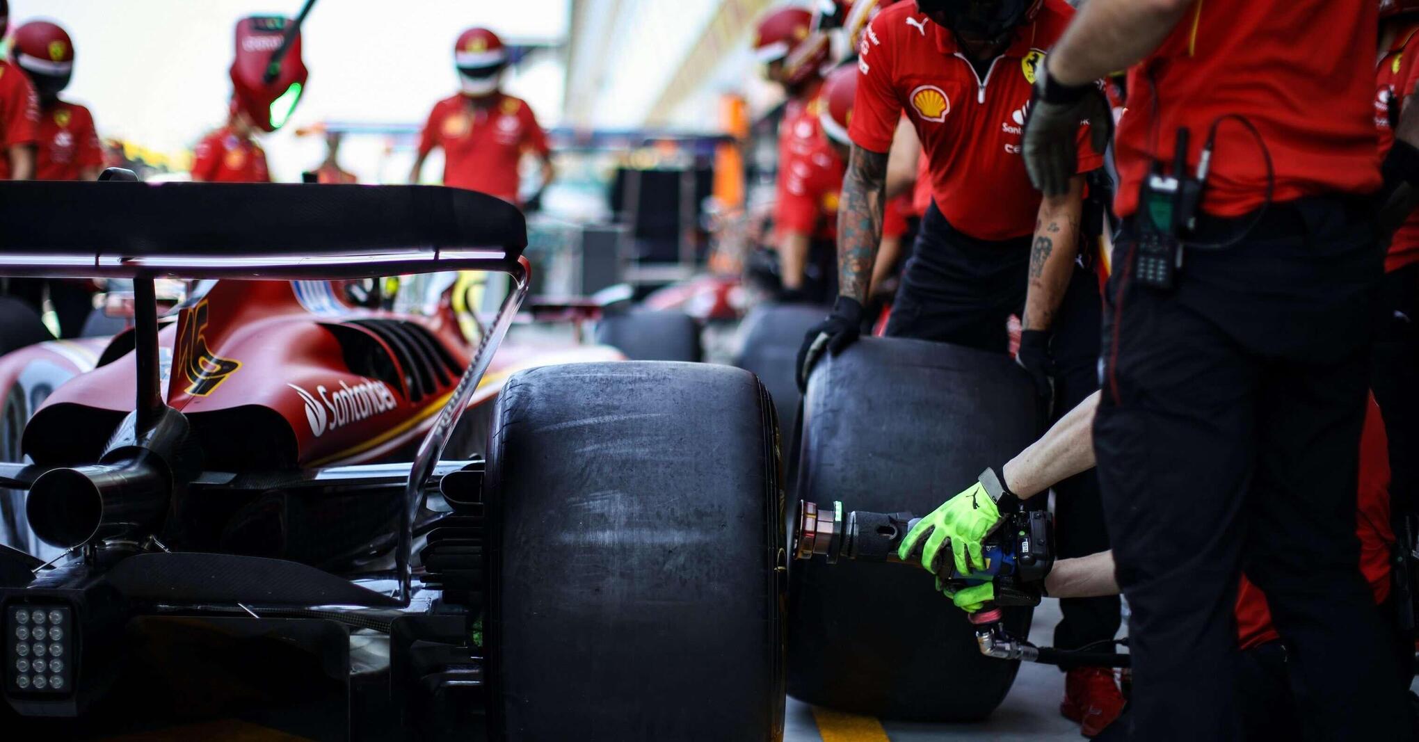 Formula 1. GP d'Italia: Red Bull, Ferrari e McLaren in pista con ali ...