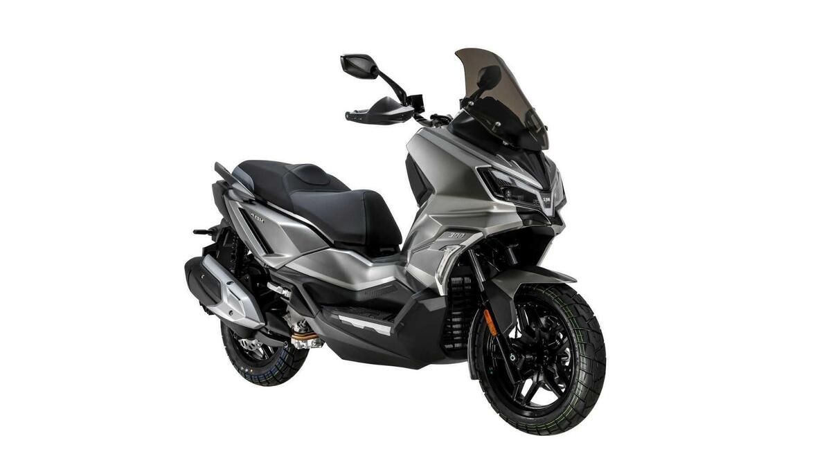 Sym ADX 300 (2024 - 25), prezzo e scheda tecnica - Moto.it