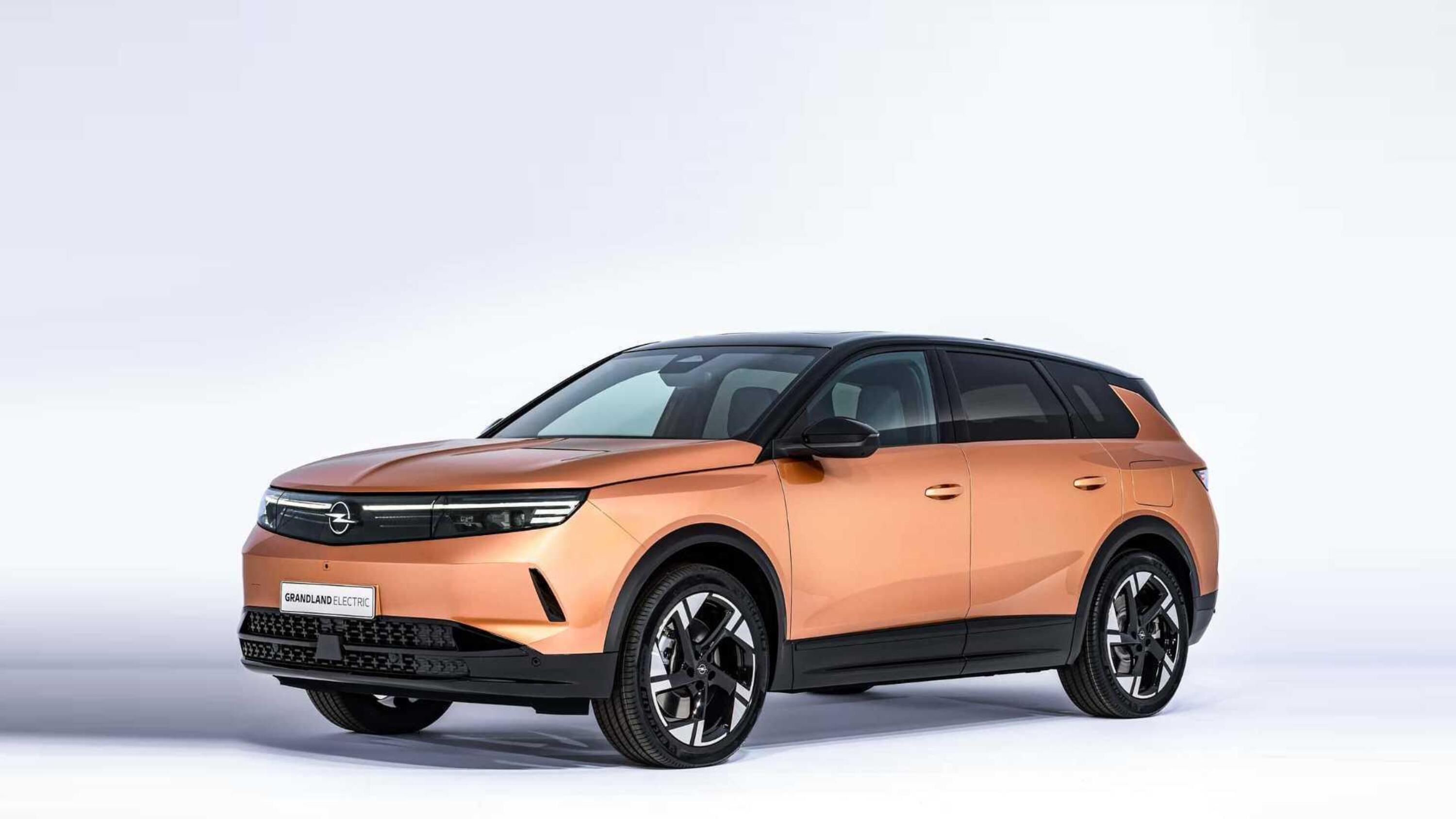 Opel Grandland 73kWh full electric GS 213cv: prezzo e scheda tecnica ...