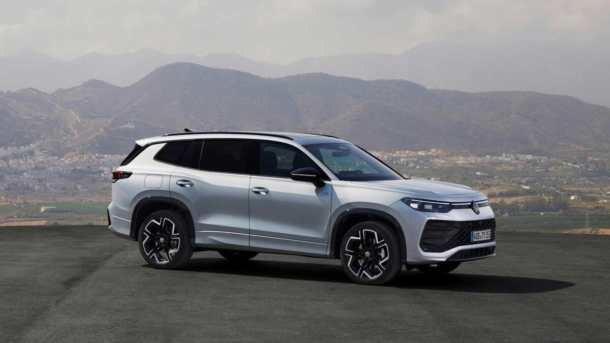 Volkswagen Tayron 1.5 tsi ehybrid R-Line 204cv dsg nuove, listino ...