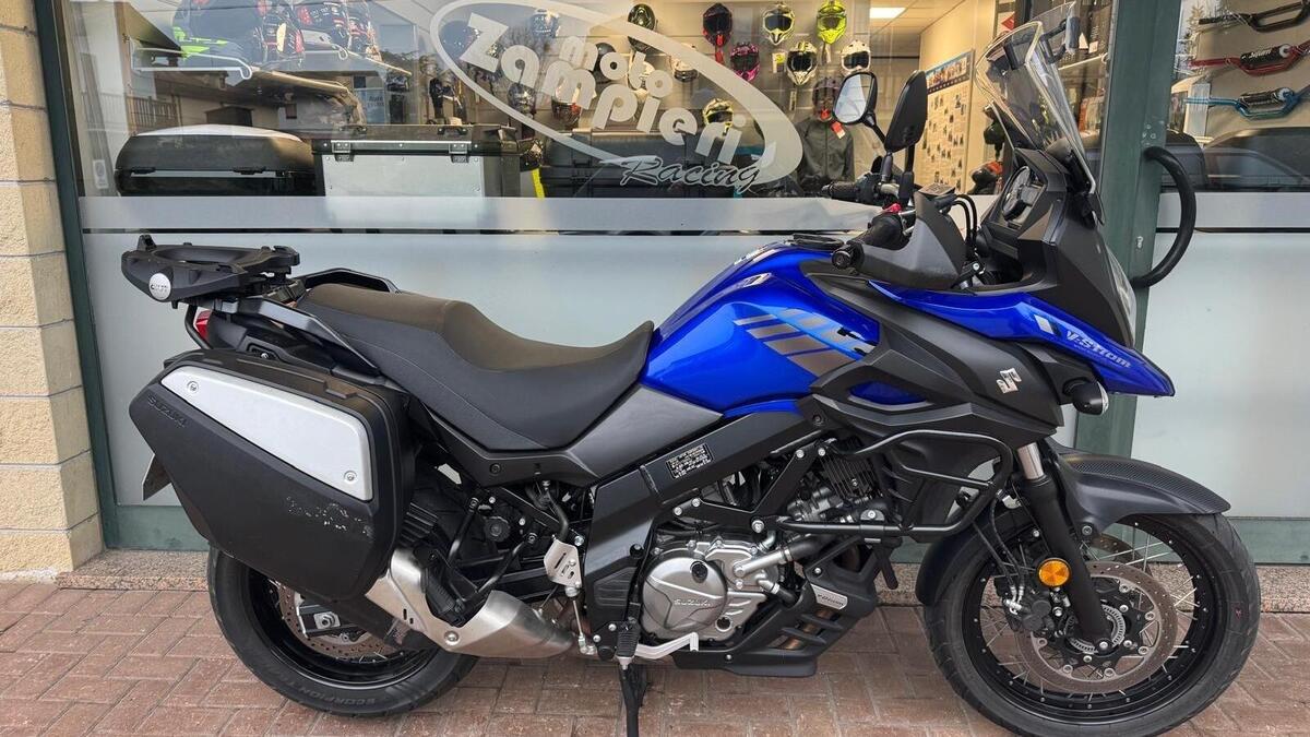 Vendo Suzuki V-Strom 650 (2021 - 25) usata a Gavi (codice 9604988 ...