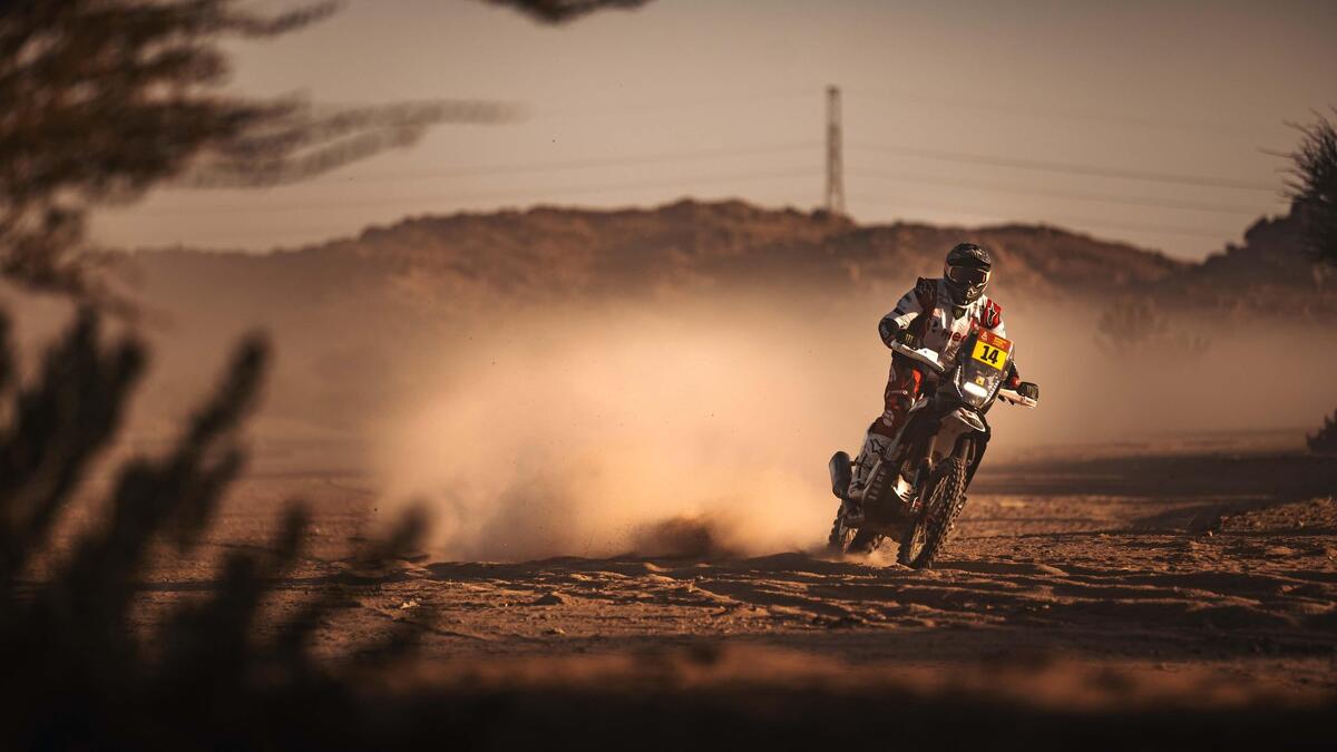 Dakar 2025. T2, 48H Chrono Part 1, Sanders e Al Rajhi in testa al break ...