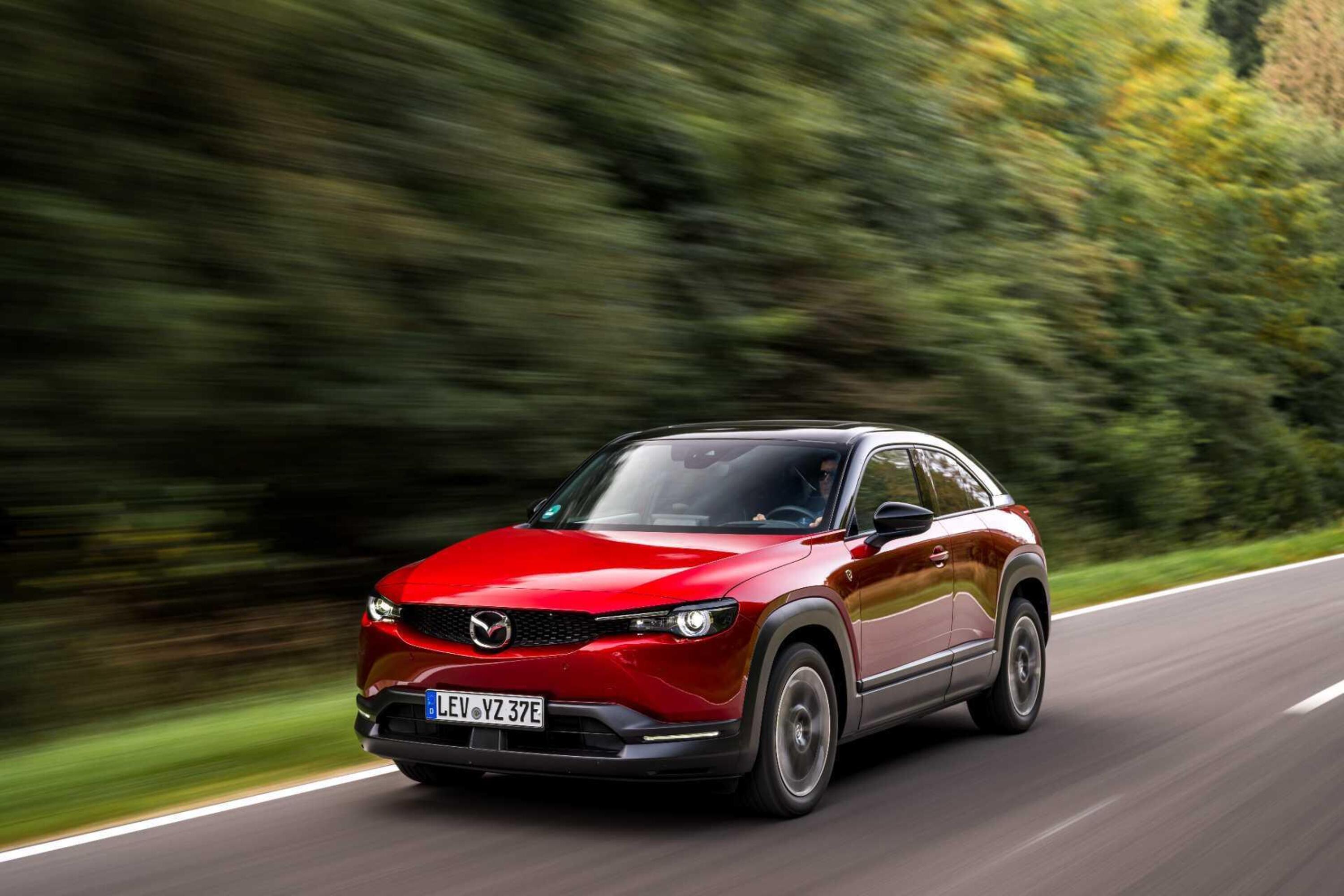 Mazda MX-30 R-EV: Tutte le novità del Model Year 2025 - News - Automoto.it