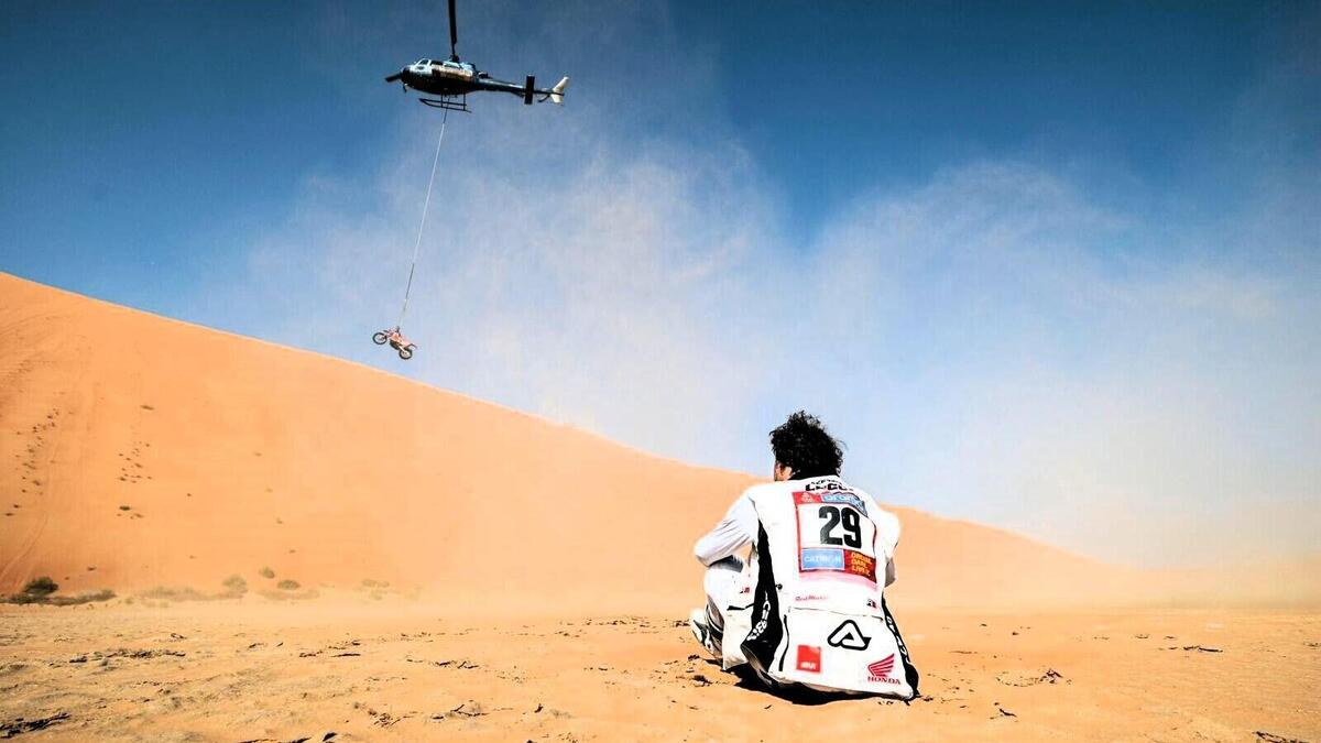 Dakar 2025. T11. Tappa accorciata per le Moto, Sanders davvero vicinissimo. E Al Rajhi tra le ...