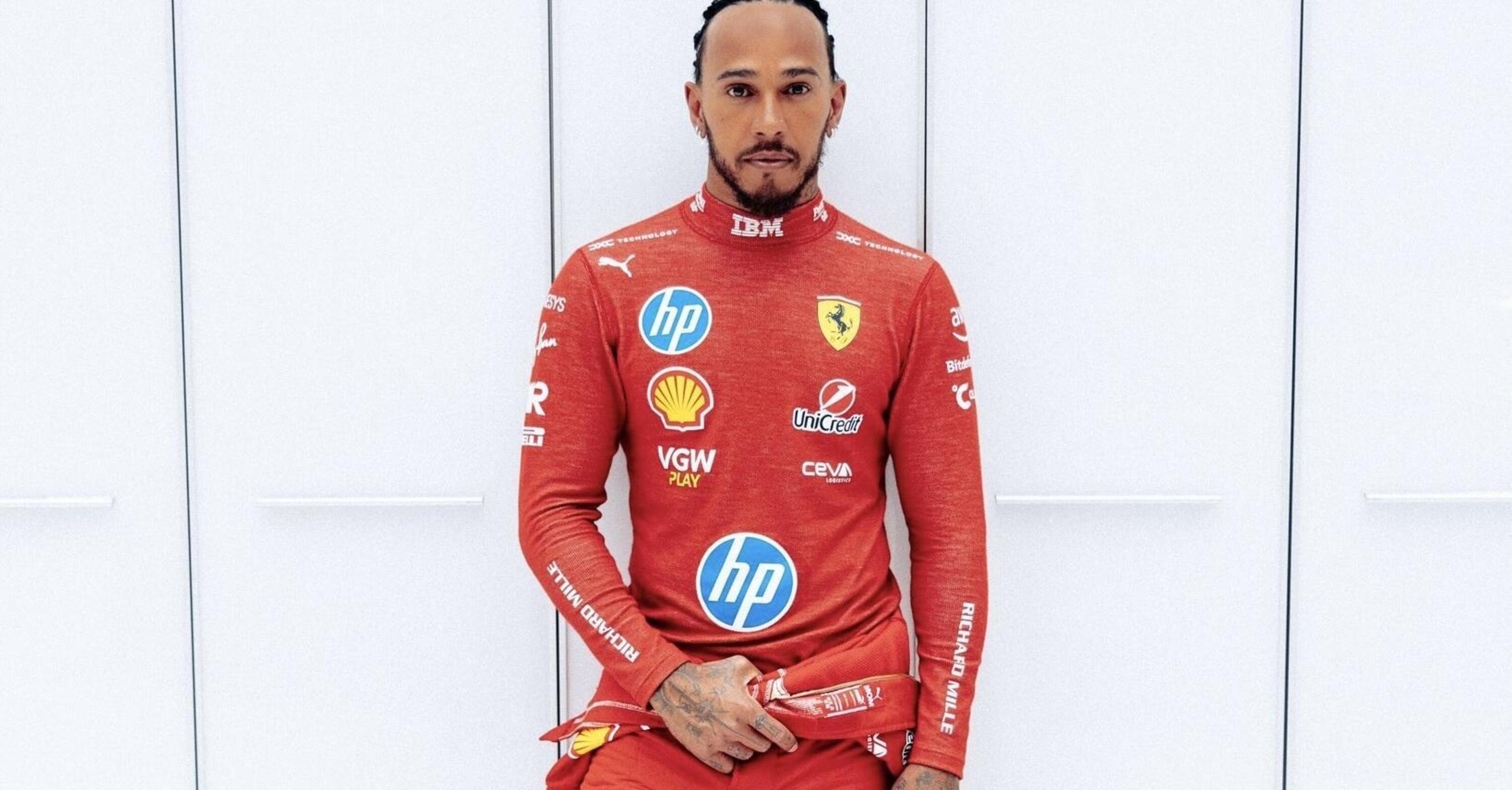 F1. Lewis Hamilton veste per la prima volta la tuta della Ferrari ...
